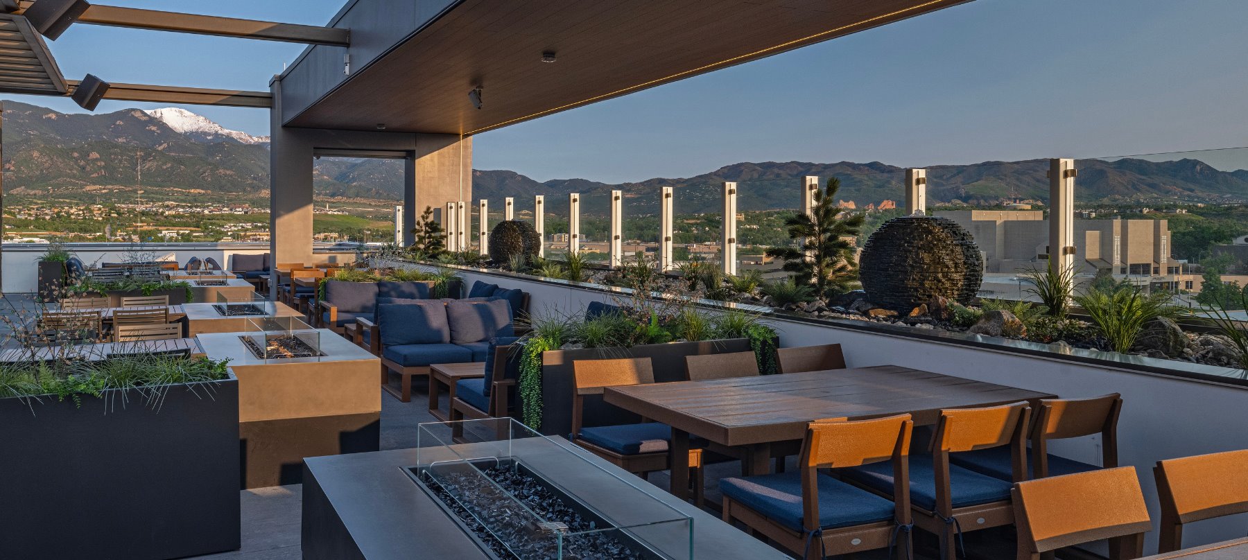 Rooftop Restaurant & Patio